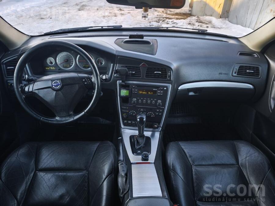 Черный Вольво В70 2007 в Огре, объемом двигателя 2.40 л и пробегом 370 тыс. км за 2300 €, фото 23 на AUTOMOTO.COM.LV