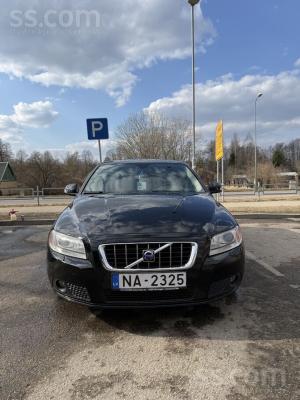 Black Volvo V70 2007 in Daugavpils, with an engine capacity of 2.40 L and mileage of 292 thousand km for 3800 €, photo  on AUTOMOTO.COM.LV