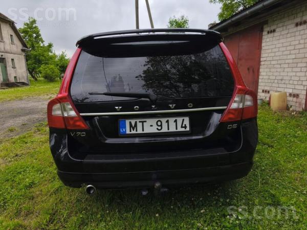 Black Volvo V70 2007 in Ventspils, with an engine capacity of 2.40 L and mileage of 307 thousand km for 3500 €, photo 3 on AUTOMOTO.COM.LV