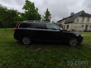 Melns Volvo V70 2007 Ventspils, ar dzinēja tilpumu 2.40 L un nobraukumu 307 tūkst. km par 3500 €, foto 1 vietnē AUTOMOTO.COM.LV