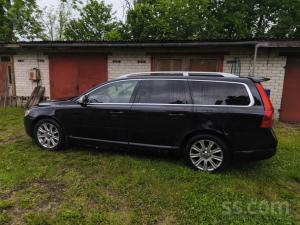 Melns Volvo V70 2007 Ventspils, ar dzinēja tilpumu 2.40 L un nobraukumu 307 tūkst. km par 3500 €, foto 5 vietnē AUTOMOTO.COM.LV