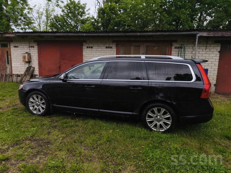 Melns Volvo V70 2007 Ventspils, ar dzinēja tilpumu 2.40 L un nobraukumu 307 tūkst. km par 3500 €, foto 5 vietnē AUTOMOTO.COM.LV