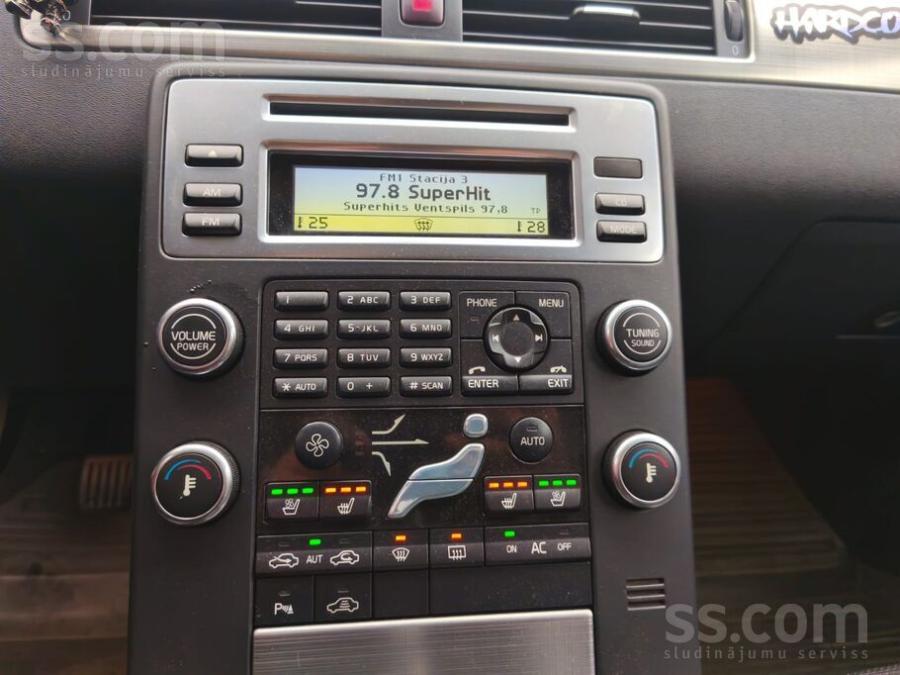 Melns Volvo V70 2007 Ventspils, ar dzinēja tilpumu 2.40 L un nobraukumu 307 tūkst. km par 3500 €, foto 12 vietnē AUTOMOTO.COM.LV