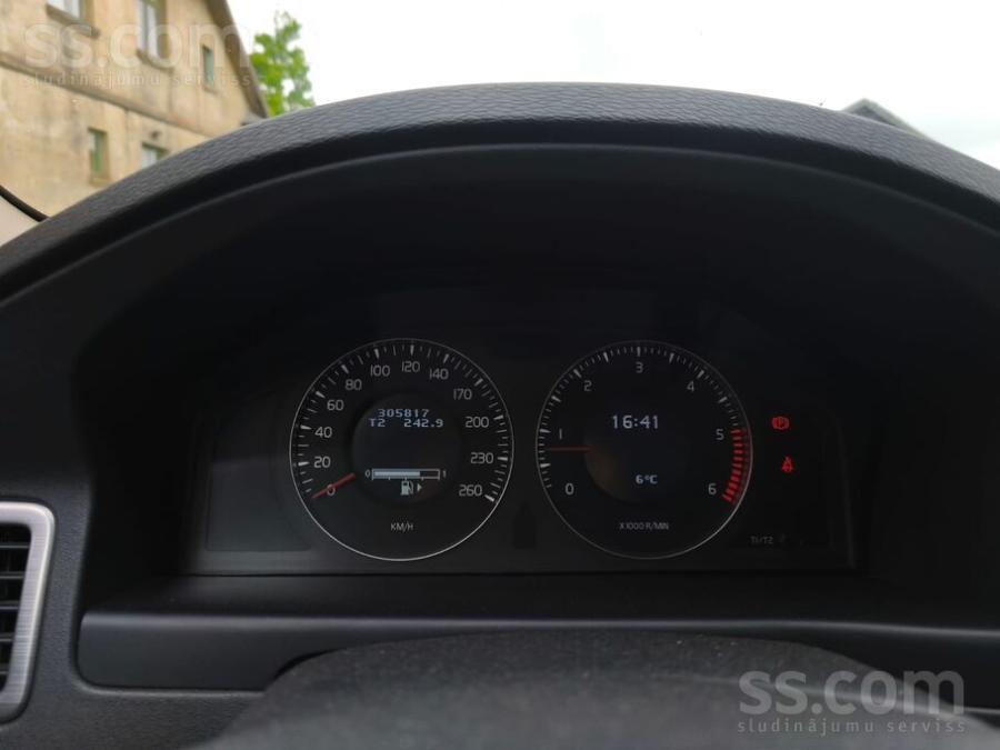 Melns Volvo V70 2007 Ventspils, ar dzinēja tilpumu 2.40 L un nobraukumu 307 tūkst. km par 3500 €, foto 13 vietnē AUTOMOTO.COM.LV