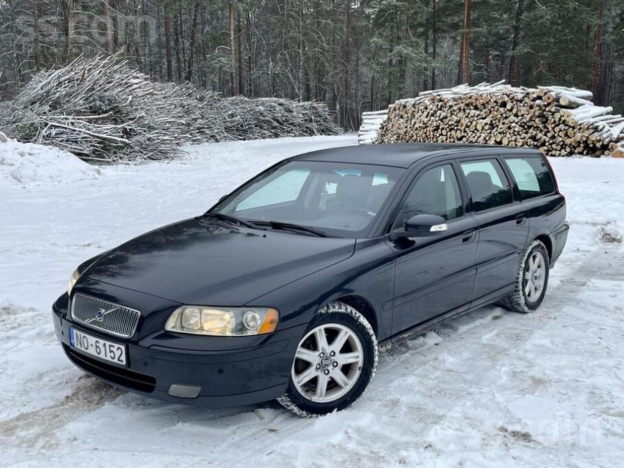 Black Volvo V70 2007 in Riga, with an engine capacity of 2.40 L and mileage of 467 thousand km for 2700 €, photo 1 on AUTOMOTO.COM.LV