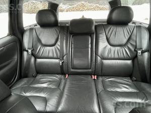 Black Volvo V70 2007 in Riga, with an engine capacity of 2.40 L and mileage of 467 thousand km for 2700 €, photo 16 on AUTOMOTO.COM.LV