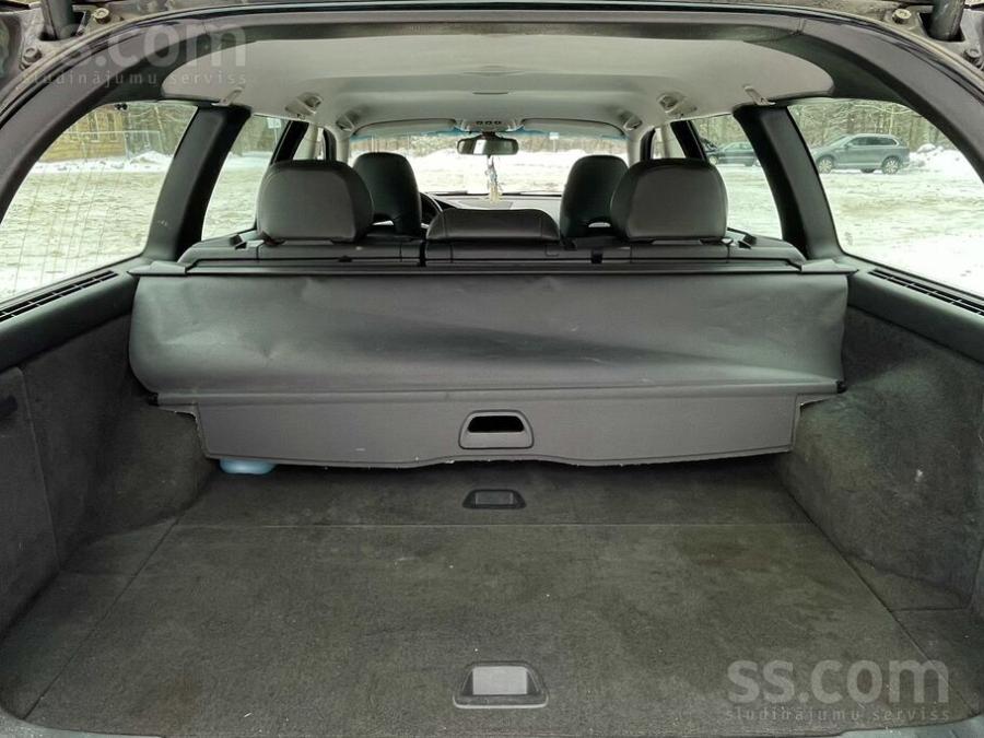 Black Volvo V70 2007 in Riga, with an engine capacity of 2.40 L and mileage of 467 thousand km for 2700 €, photo 17 on AUTOMOTO.COM.LV