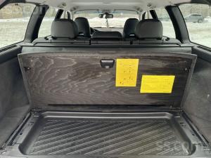 Black Volvo V70 2007 in Riga, with an engine capacity of 2.40 L and mileage of 467 thousand km for 2700 €, photo 18 on AUTOMOTO.COM.LV