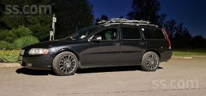 Black Volvo V70 2007 in Ogre, with an engine capacity of 2.40 L and mileage of 347 thousand km for 2700 €, photo 4 on AUTOMOTO.COM.LV