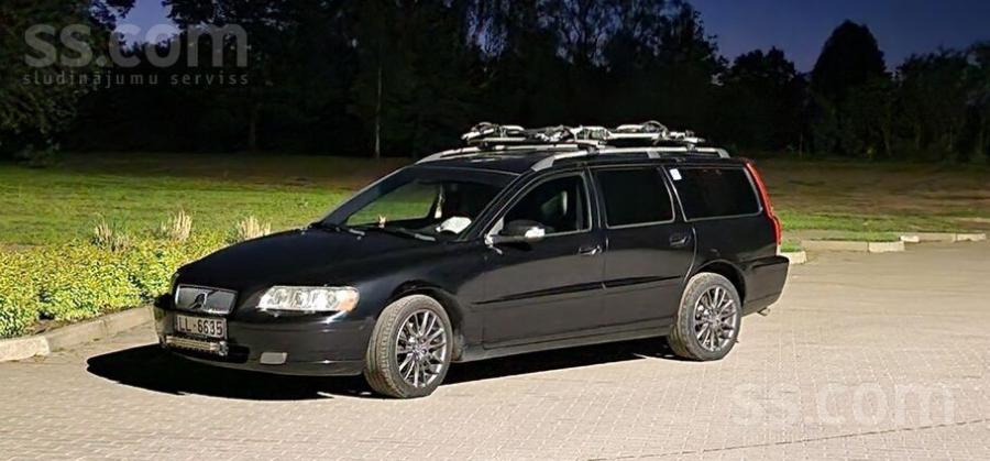 Black Volvo V70 2007 in Ogre, with an engine capacity of 2.40 L and mileage of 347 thousand km for 2700 €, photo 5 on AUTOMOTO.COM.LV