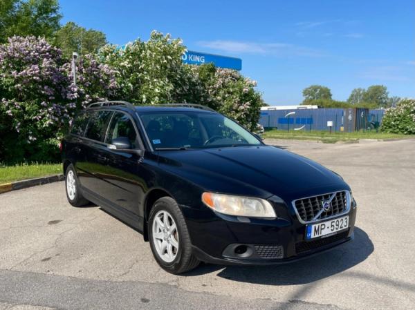 Black Volvo V70 2007 in Riga, with an engine capacity of 2.40 L and mileage of 0 thousand km for 4500 €, photo 3 on AUTOMOTO.COM.LV