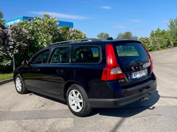 Black Volvo V70 2007 in Riga, with an engine capacity of 2.40 L and mileage of 0 thousand km for 4500 €, photo 4 on AUTOMOTO.COM.LV