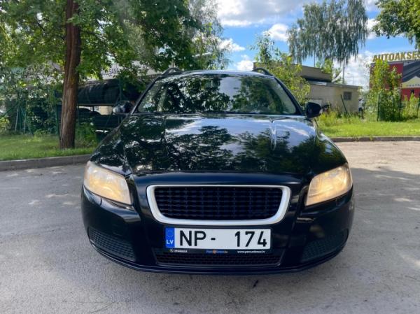 Melns Volvo V70 2007 Rīga, ar dzinēja tilpumu 2.40 L un nobraukumu 0 tūkst. km par 3900 €, foto 2 vietnē AUTOMOTO.COM.LV