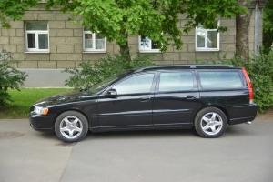 Black Volvo V70 2007 in Riga, with an engine capacity of 2.40 L and mileage of 287 thousand km for 3400 €, photo 6 on AUTOMOTO.COM.LV