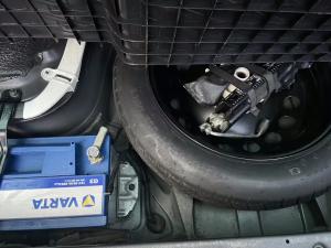 Black Volvo V70 2007 in Riga, with an engine capacity of 2.40 L and mileage of 237 thousand km for 2500 €, photo 17 on AUTOMOTO.COM.LV