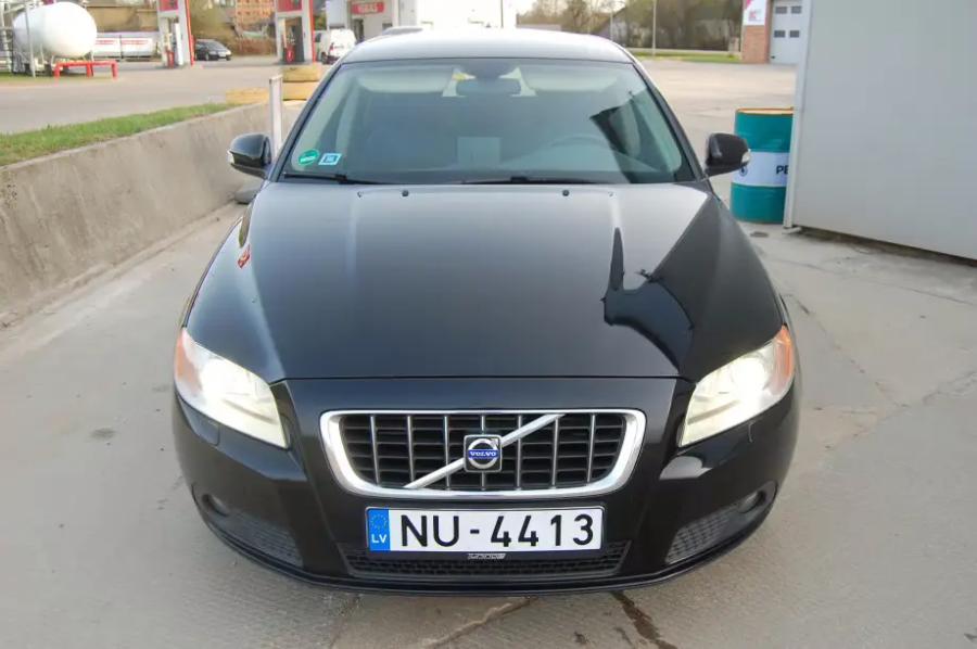 Melns Volvo V70 2007 Jēkabpils, ar dzinēja tilpumu 2.40 L un nobraukumu 255 tūkst. km par 5700 €, foto 5 vietnē AUTOMOTO.COM.LV
