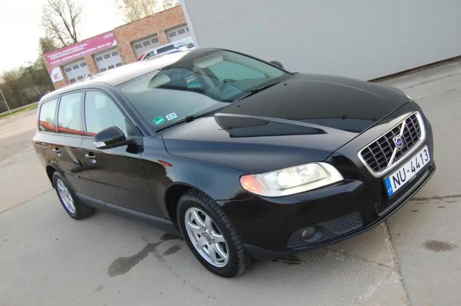 Melns Volvo V70 2007 Jēkabpils, ar dzinēja tilpumu 2.40 L un nobraukumu 255 tūkst. km par 5700 €, foto 6 vietnē AUTOMOTO.COM.LV