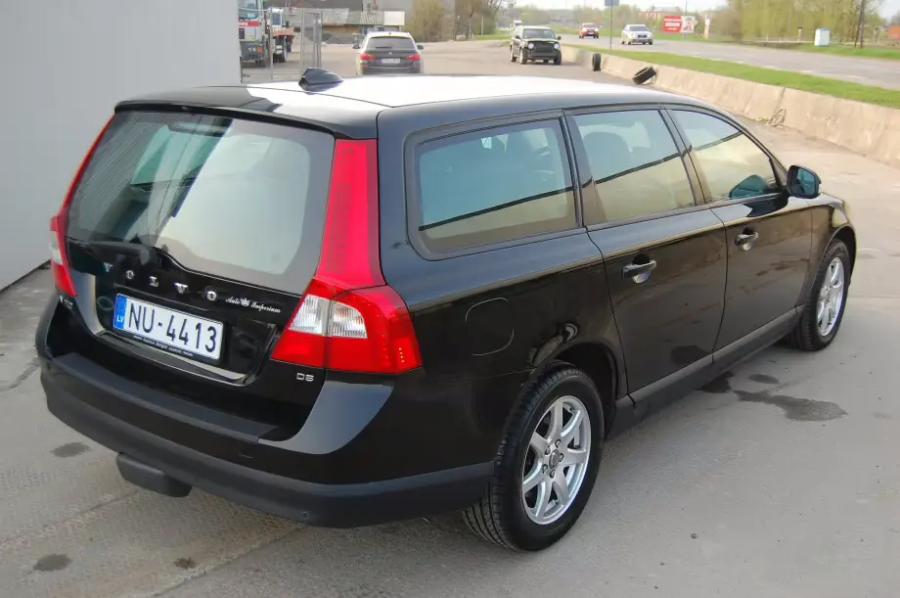 Melns Volvo V70 2007 Jēkabpils, ar dzinēja tilpumu 2.40 L un nobraukumu 255 tūkst. km par 5700 €, foto 8 vietnē AUTOMOTO.COM.LV