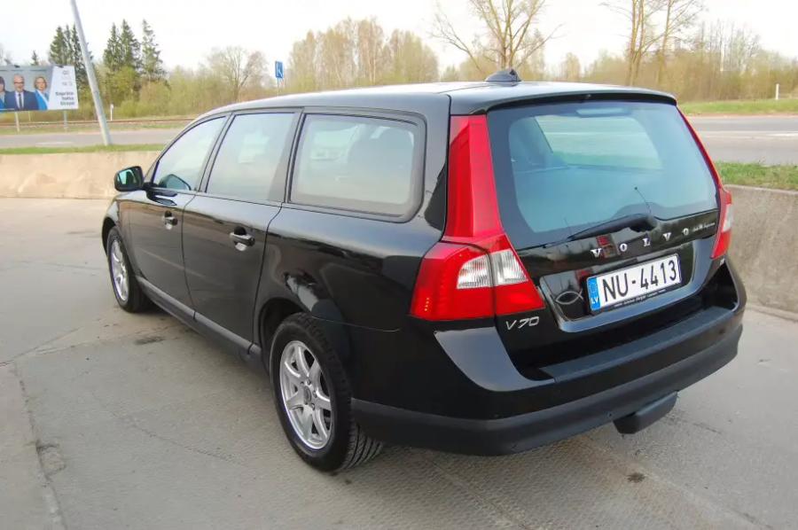 Melns Volvo V70 2007 Jēkabpils, ar dzinēja tilpumu 2.40 L un nobraukumu 255 tūkst. km par 5700 €, foto 10 vietnē AUTOMOTO.COM.LV