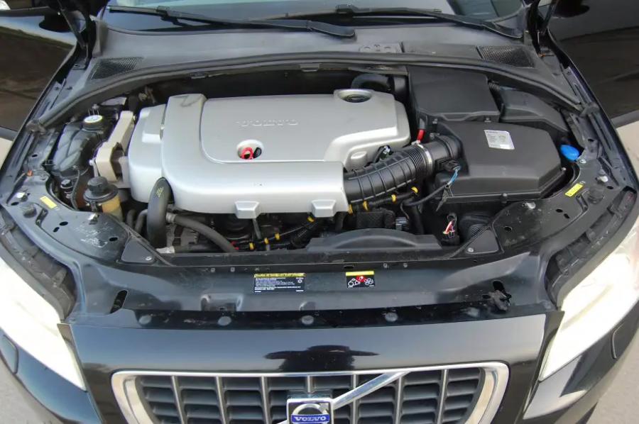 Melns Volvo V70 2007 Jēkabpils, ar dzinēja tilpumu 2.40 L un nobraukumu 255 tūkst. km par 5700 €, foto 11 vietnē AUTOMOTO.COM.LV