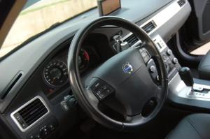 Melns Volvo V70 2007 Jēkabpils, ar dzinēja tilpumu 2.40 L un nobraukumu 255 tūkst. km par 5700 €, foto 19 vietnē AUTOMOTO.COM.LV