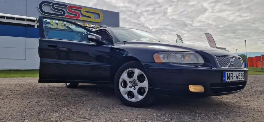Black Volvo V70 2007 in Daugavpils, with an engine capacity of 2.40 L and mileage of 391 thousand km for 2950 €, photo 30 on AUTOMOTO.COM.LV