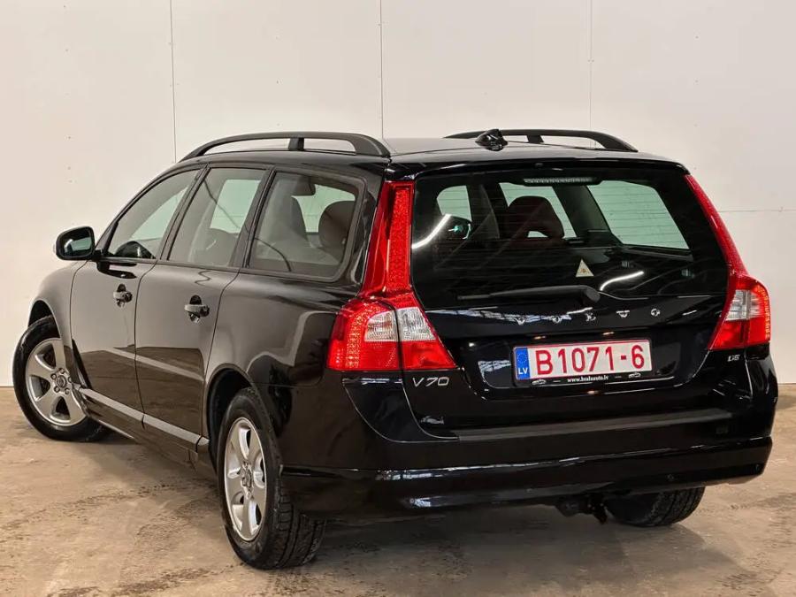 Black Volvo V70 2007 in Jurmala, with an engine capacity of 2.40 L and mileage of 456 thousand km for 4850 €, photo 11 on AUTOMOTO.COM.LV