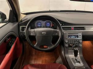Black Volvo V70 2007 in Jurmala, with an engine capacity of 2.40 L and mileage of 456 thousand km for 4850 €, photo 22 on AUTOMOTO.COM.LV