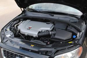 Black Volvo V70 2007 in Riga, with an engine capacity of 2.40 L and mileage of 336 thousand km for 3390 €, photo 19 on AUTOMOTO.COM.LV