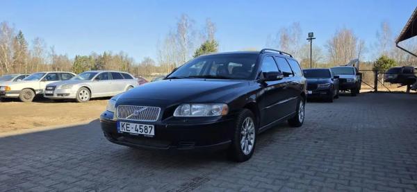 Melns Volvo V70 2007 Valmiera, ar dzinēja tilpumu 2.40 L un nobraukumu 454 tūkst. km par 1700 €, foto 6 vietnē AUTOMOTO.COM.LV