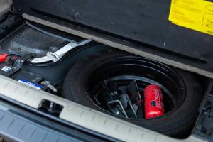 Black Volvo V70 2007 in Riga, with an engine capacity of 2.40 L and mileage of 323 thousand km for 3995 €, photo 9 on AUTOMOTO.COM.LV