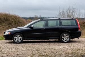 Black Volvo V70 2007 in Riga, with an engine capacity of 2.40 L and mileage of 323 thousand km for 3995 €, photo 11 on AUTOMOTO.COM.LV