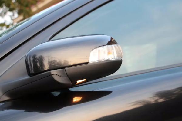 Black Volvo V70 2007 in Marupe, with an engine capacity of 2.40 L and mileage of 330 thousand km for 3750 €, photo 10 on AUTOMOTO.COM.LV