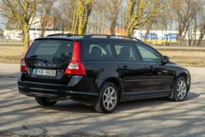 Melns Volvo V70 2007 Liepāja, ar dzinēja tilpumu 2.40 L un nobraukumu 426 tūkst. km par 2000 €, foto 5 vietnē AUTOMOTO.COM.LV
