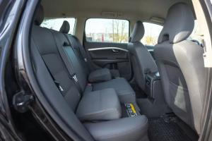 Melns Volvo V70 2007 Liepāja, ar dzinēja tilpumu 2.40 L un nobraukumu 426 tūkst. km par 2000 €, foto 13 vietnē AUTOMOTO.COM.LV