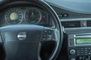 Melns Volvo V70 2007 Liepāja, ar dzinēja tilpumu 2.40 L un nobraukumu 426 tūkst. km par 2000 €, foto 21 vietnē AUTOMOTO.COM.LV