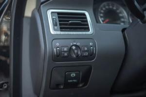 Melns Volvo V70 2007 Liepāja, ar dzinēja tilpumu 2.40 L un nobraukumu 426 tūkst. km par 2000 €, foto 23 vietnē AUTOMOTO.COM.LV