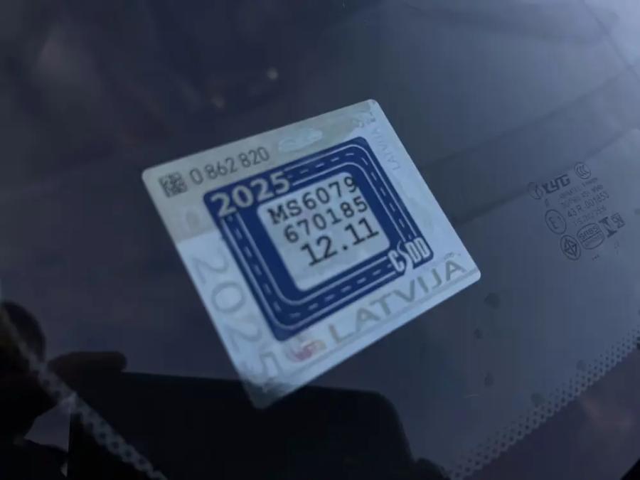 Black Volvo V70 2007 in Riga, with an engine capacity of 2.40 L and mileage of 377 thousand km for 1990 €, photo 11 on AUTOMOTO.COM.LV
