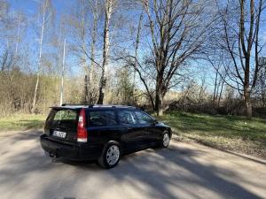 Черный Вольво В70 2007 в Рига, объемом двигателя 2.40 л и пробегом 335 тыс. км за 2690 €, фото 5 на AUTOMOTO.COM.LV