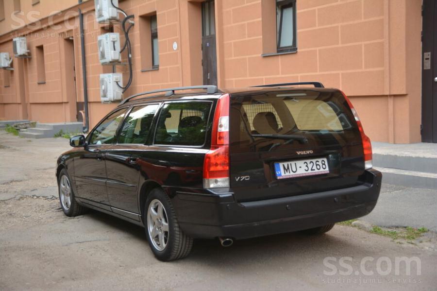Black Volvo V70 2007 in Riga, with an engine capacity of 2.40 L and mileage of 287 thousand km for 3200 €, photo 3 on AUTOMOTO.COM.LV