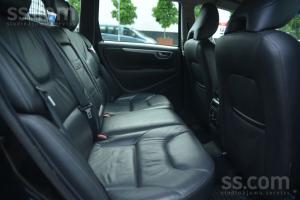Black Volvo V70 2007 in Riga, with an engine capacity of 2.40 L and mileage of 287 thousand km for 3200 €, photo 11 on AUTOMOTO.COM.LV