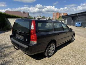 Melns Volvo V70 2007 Alīta, ar dzinēja tilpumu 2.40 L un nobraukumu 310 tūkst. km par 2450 €, foto 5 vietnē AUTOMOTO.COM.LV