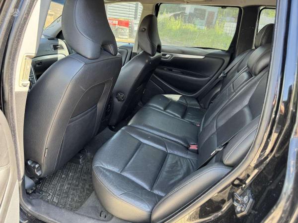 Melns Volvo V70 2007 Alīta, ar dzinēja tilpumu 2.40 L un nobraukumu 310 tūkst. km par 2450 €, foto 10 vietnē AUTOMOTO.COM.LV