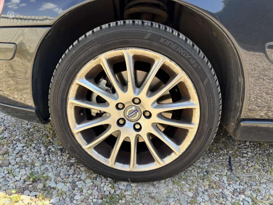 Melns Volvo V70 2007 Alīta, ar dzinēja tilpumu 2.40 L un nobraukumu 310 tūkst. km par 2450 €, foto 20 vietnē AUTOMOTO.COM.LV