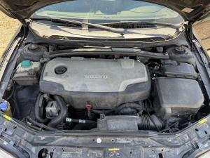 Melns Volvo V70 2007 Alīta, ar dzinēja tilpumu 2.40 L un nobraukumu 310 tūkst. km par 2450 €, foto 26 vietnē AUTOMOTO.COM.LV