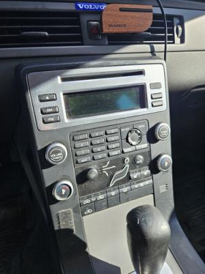 Melns Volvo V70 2007 Rakvere, ar dzinēja tilpumu 2.40 L un nobraukumu 417 tūkst. km par 4200 €, foto 12 vietnē AUTOMOTO.COM.LV