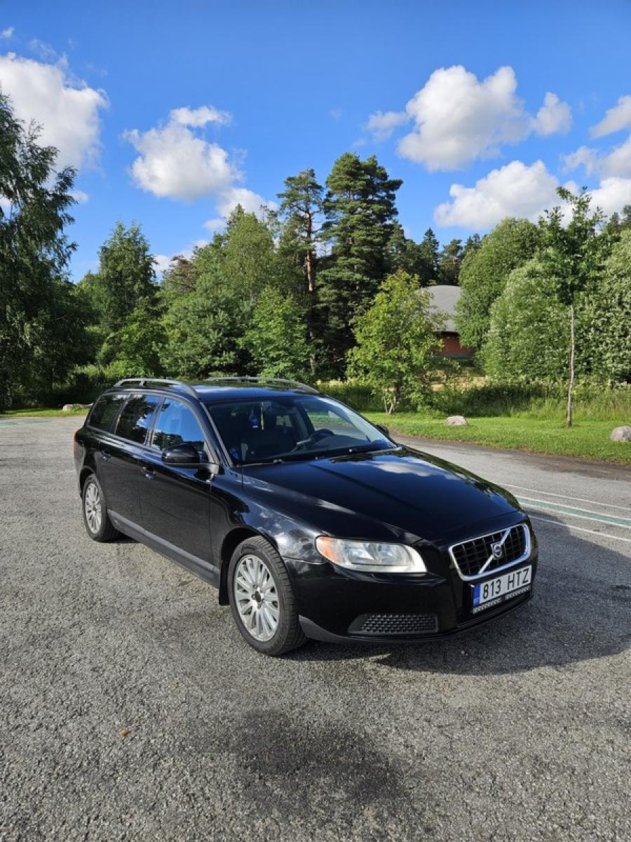 Melns Volvo V70 2007 Rakvere, ar dzinēja tilpumu 2.40 L un nobraukumu 417 tūkst. km par 4200 €, foto 16 vietnē AUTOMOTO.COM.LV