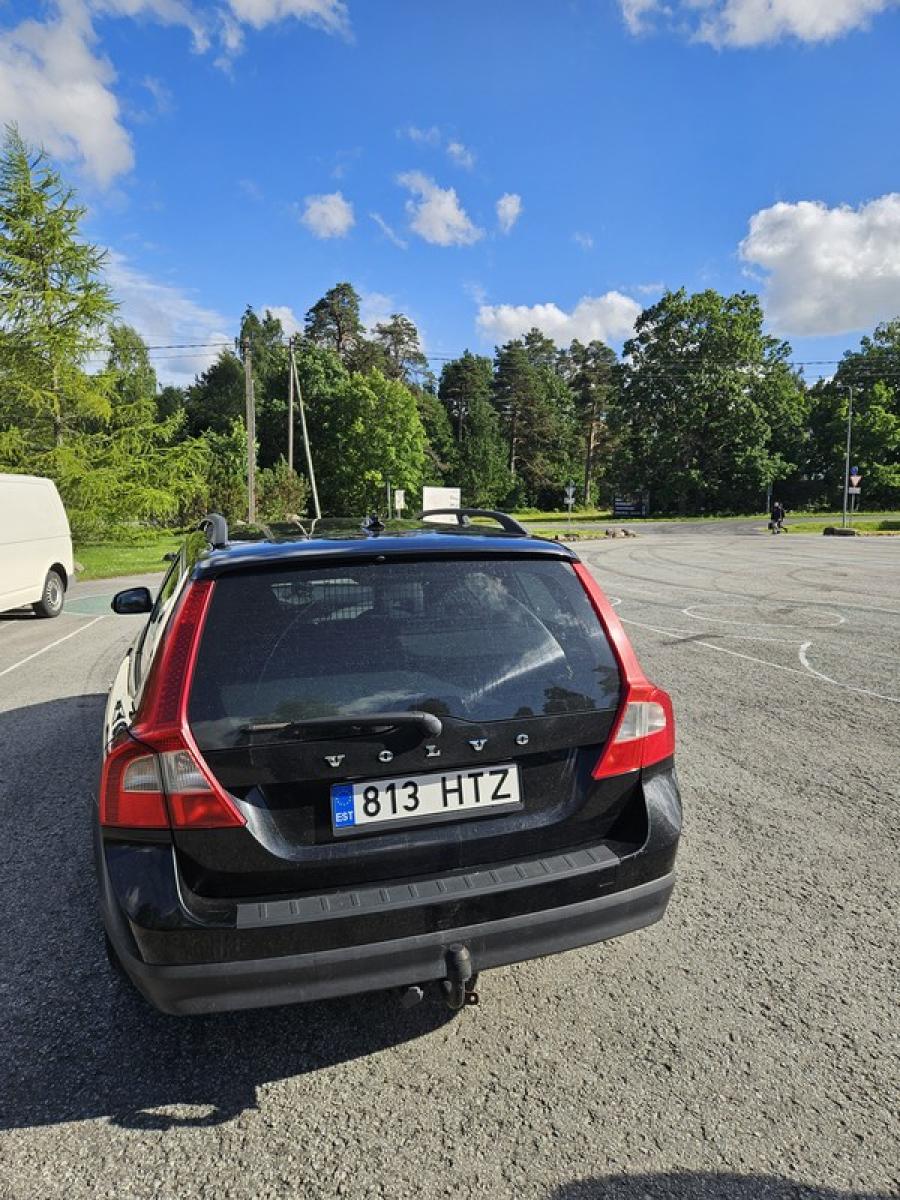 Melns Volvo V70 2007 Rakvere, ar dzinēja tilpumu 2.40 L un nobraukumu 417 tūkst. km par 4200 €, foto 18 vietnē AUTOMOTO.COM.LV