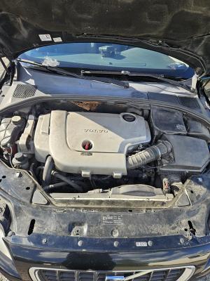 Melns Volvo V70 2007 Rakvere, ar dzinēja tilpumu 2.40 L un nobraukumu 417 tūkst. km par 4200 €, foto 21 vietnē AUTOMOTO.COM.LV
