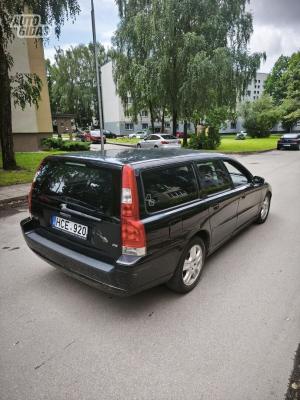Black Volvo V70 2007 in Kaunas, with an engine capacity of 2.40 L and mileage of 245 thousand km for 900 €, photo 5 on AUTOMOTO.COM.LV